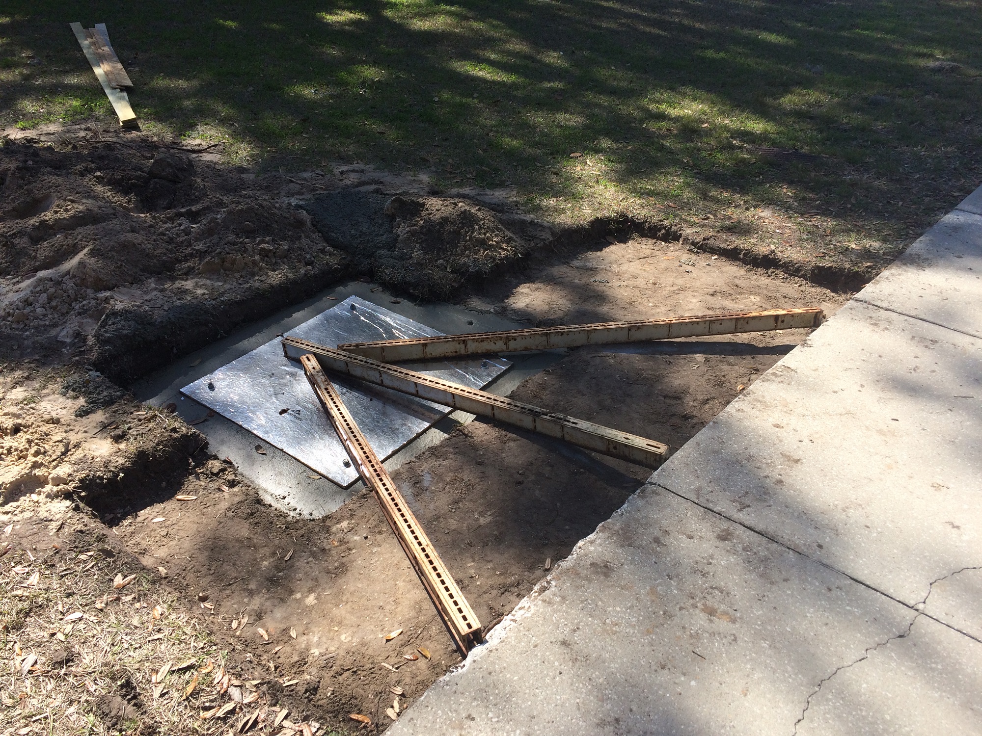 Robustae – Construction – Outwerk Sculptures